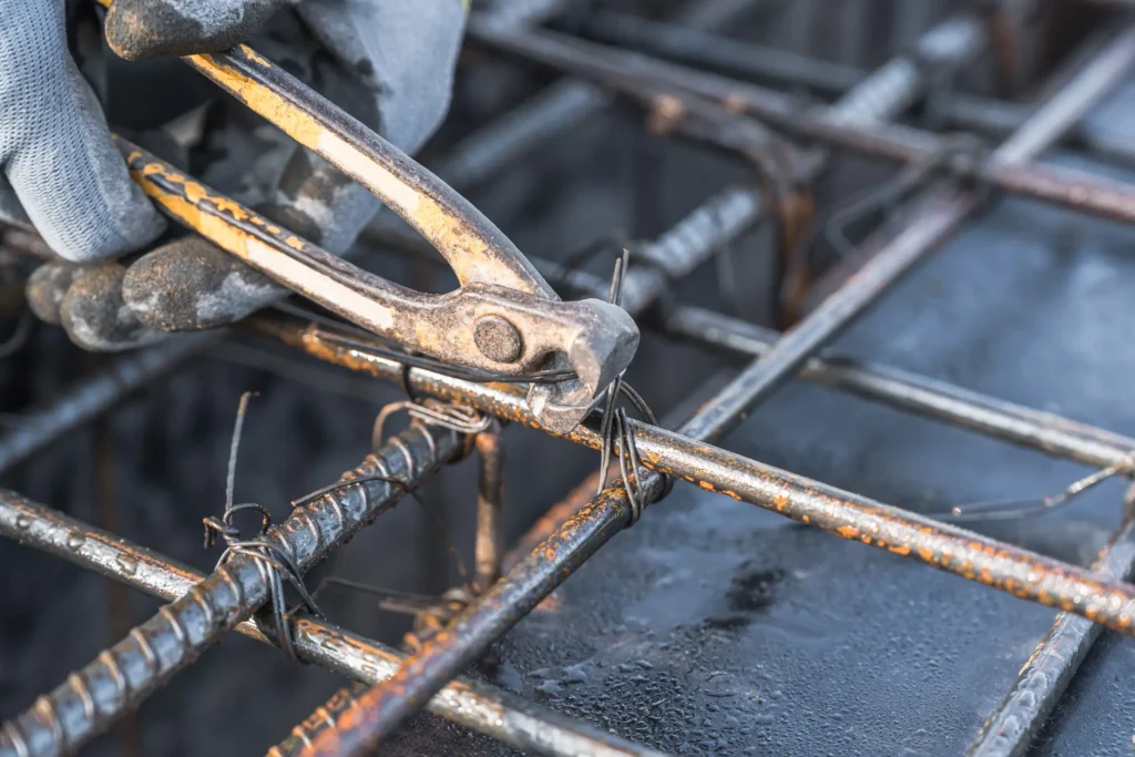 Specialised Cutting & Chasing Services - Guarda Systems